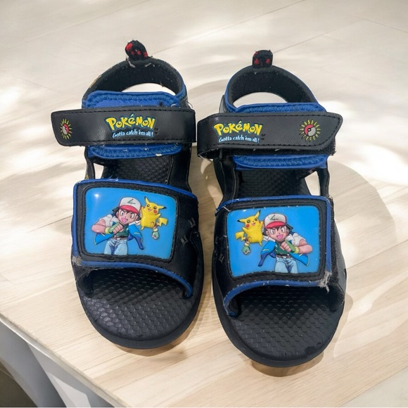 Pokemon | Shoes | Vtg 200 Nintendo Pokemon Blue Black Gotta Catch Them ...